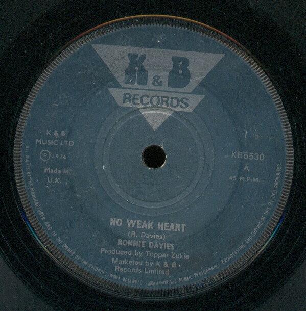 ・アーティスト Ronnie Davis ・タイトル No Weak Heart ・レーベル・型番 K&B Records KB5530 ・フォーマット 7インチレコード ・コンディション(盤) 良い (VG+) ・コンディション(ジャケッ...