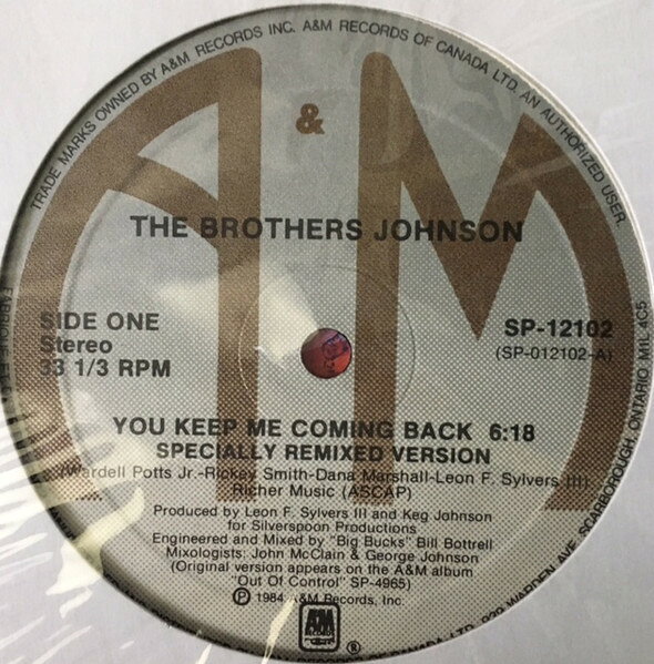 ・アーティスト Brothers Johnson ・タイトル You Keep Me Coming Back ・レーベル・型番 A&M Records SP12102 ・フォーマット 12インチレコード ・コンディション(盤) 良い (VG...