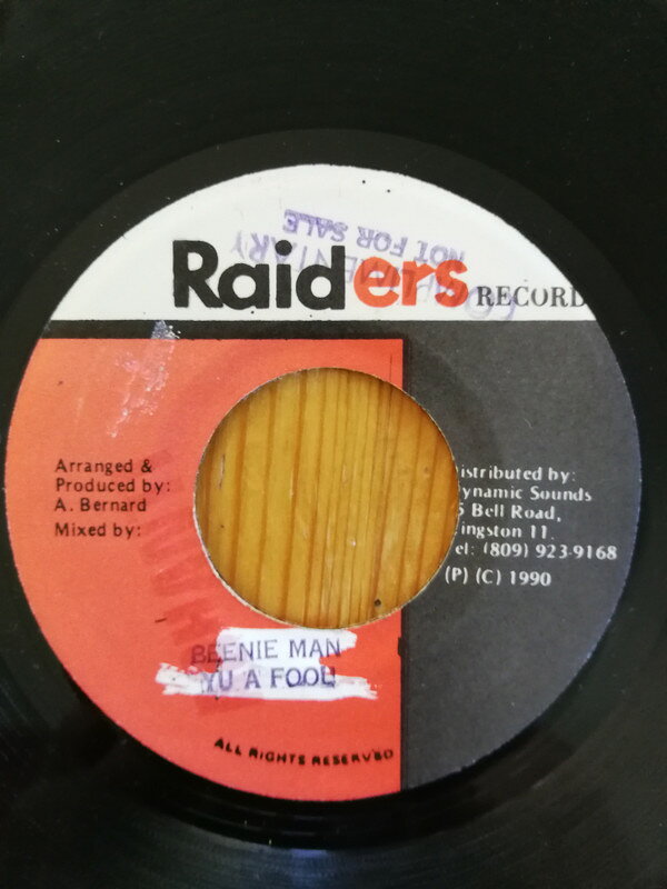 ・アーティスト Beenie Man ・タイトル Yu A Fool ・レーベル・型番 Raiders Records NONE ・フォーマット 7インチレコード ・コンディション(盤) 良い (VG+) ・コンディション(ジャケット) ・...