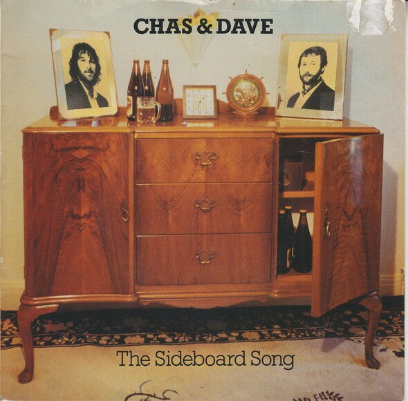 ・アーティスト Chas & Dave ・タイトル The Sideboard Song ・レーベル・型番 Rockney, EMI EMI2986 ・フォーマット 7インチレコード ・コンディション(盤) 良い (VG+) ・コンディショ...