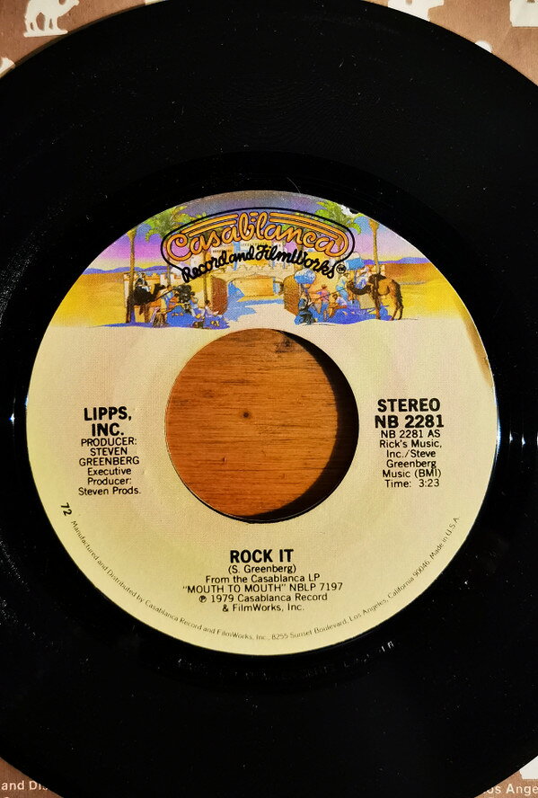 ・アーティスト Lipps, Inc. ・タイトル Rock It ・レーベル・型番 Casablanca NB2281 ・フォーマット 7" ・コンディション(盤) 良い (VG+) ・コンディション(ジャケット) 良い (VG+) ・コ...