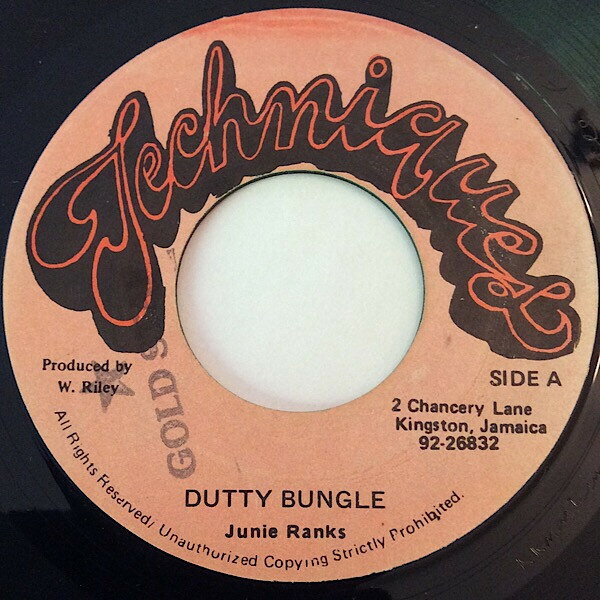 ・アーティスト Junie Ranks ・タイトル Dutty Bungle ・レーベル・型番 Techniques NONE ・フォーマット 7インチレコード ・コンディション(盤) 良い (VG+) ・コンディション(ジャケット) ・コ...