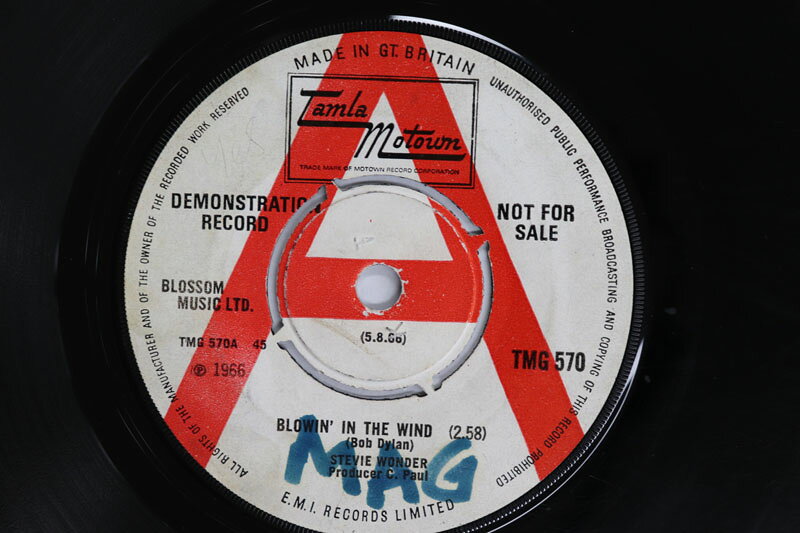 ・アーティスト Stevie Wonder ・タイトル Blowin' In The Wind / Ain't That Asking For Trouble ・レーベル・型番 TAMLA MOTOWN TMG570PROMO ・フォーマッ...