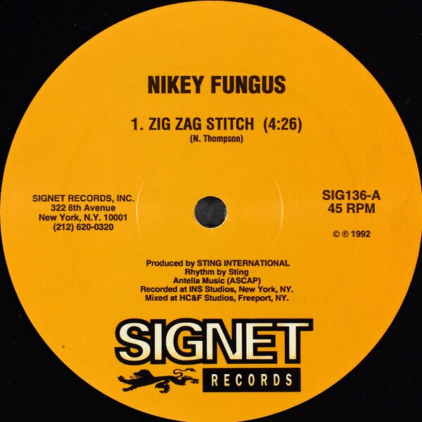 ・アーティスト Nikey Fungus , Daddy Sylva ・タイトル Zig Zag Stitch / Goody Body ・レーベル・型番 Signet Records SIG136 ・フォーマット 12インチレコード ・コ...