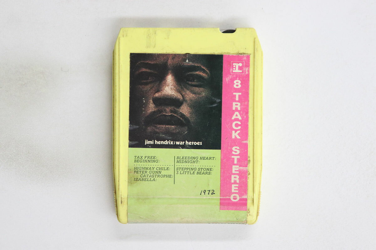 ・アーティスト Jimi Hendrix ・タイトル War Heroes(8-track) ・レーベル・型番 REPRISE RECORDS 8RM2103 ・フォーマット カセットテープ ・コンディション(盤) 可 (VG) ・コンディ...