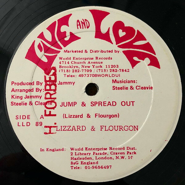 ・アーティスト Daddy Lizard & Flourgon ・タイトル Jump And Spread Out ・レーベル・型番 Live And Love LLD89 ・フォーマット 12インチレコード ・コンディション(盤) 良い ...