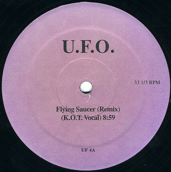 ・アーティスト UFO ・タイトル Flying Saucer ・レーベル・型番 NOT ON LABEL UF4A ・フォーマット 12インチレコード ・コンディション(盤) 良い (VG+) ・コンディション(ジャケット) 良い (VG...
