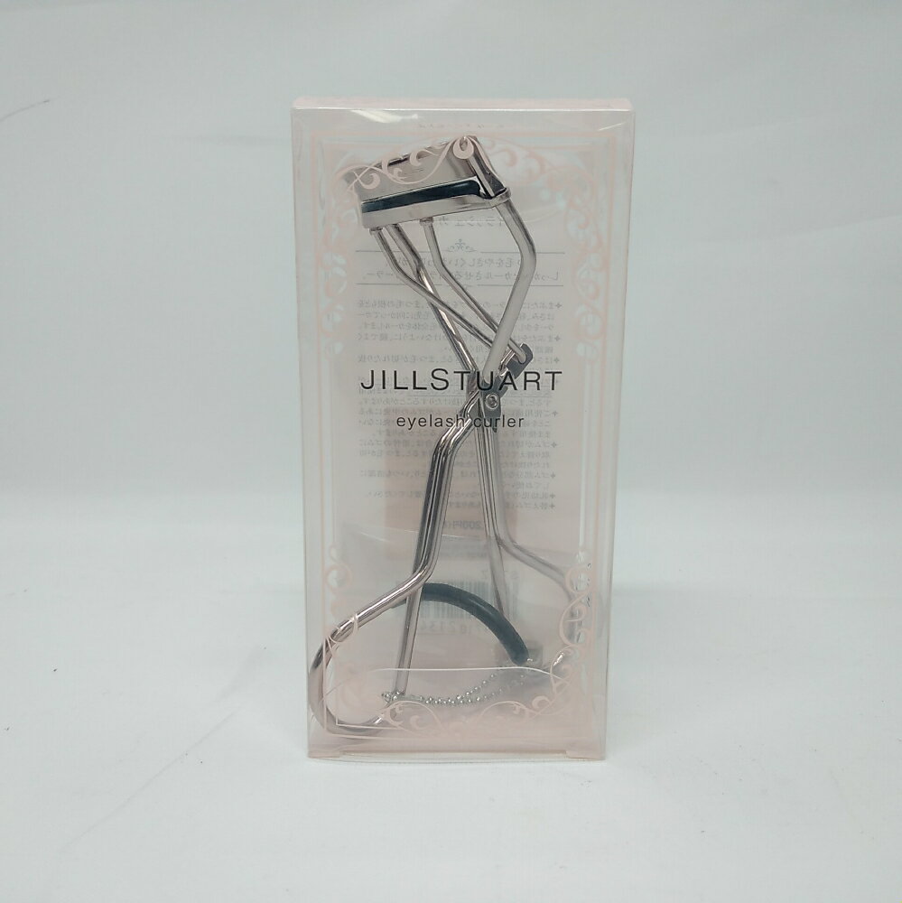 ☆商品詳細☆ ジル・スチュアートから発売されているカーラーです。 まつ毛をやさしくいたわりながら、しっかり くるんとカールさせるアイラッシュカーラー。 まぶたの形にあったカーブでまつ毛をしっかり キャッチします。 弾力性のあるゴムが、まつ毛...