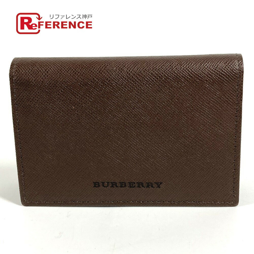 【商品情報】 【商品番号】MO-260208-22 ブランドバーバリー ライン内側チェック柄 モデルロゴ タイプ2つ折り フラップ 名刺入れ パスケース 形状カードケース 参考上代5098円 対象ユニセックス カラーブラウン 素材レザー サ...