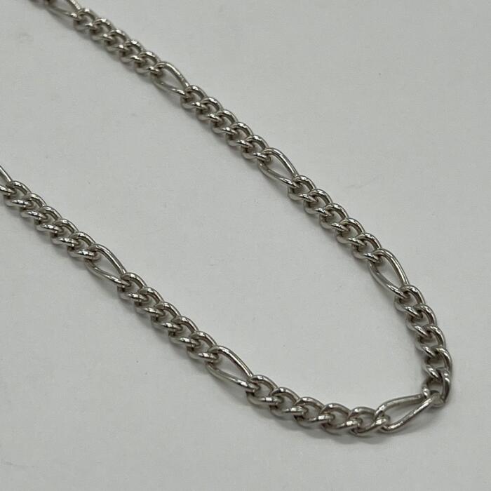 商品詳細 ブランド名 グッチ GUCCI モデル名 チェーン ネックレス 素材 SV925 シルバー925 サイズ 全長75.5cm 付属品 箱 総重量 30.65g 状態ランク AB ランクについて N:新品未使用 S:使用頻度の少ない極...