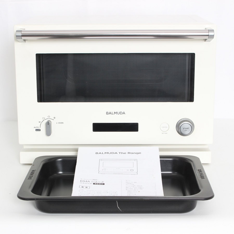 ■商品名 BALMUDA The Range K04A-WH ホワイト 18L 電子レンジ バルミューダ ザ・レンジ オーブンレンジ フラット庫 本体 ■商品状態 【B】一般的な使用感のある商品 ・商品の特性上、庫内に若干の汚れ残りと角皿に...