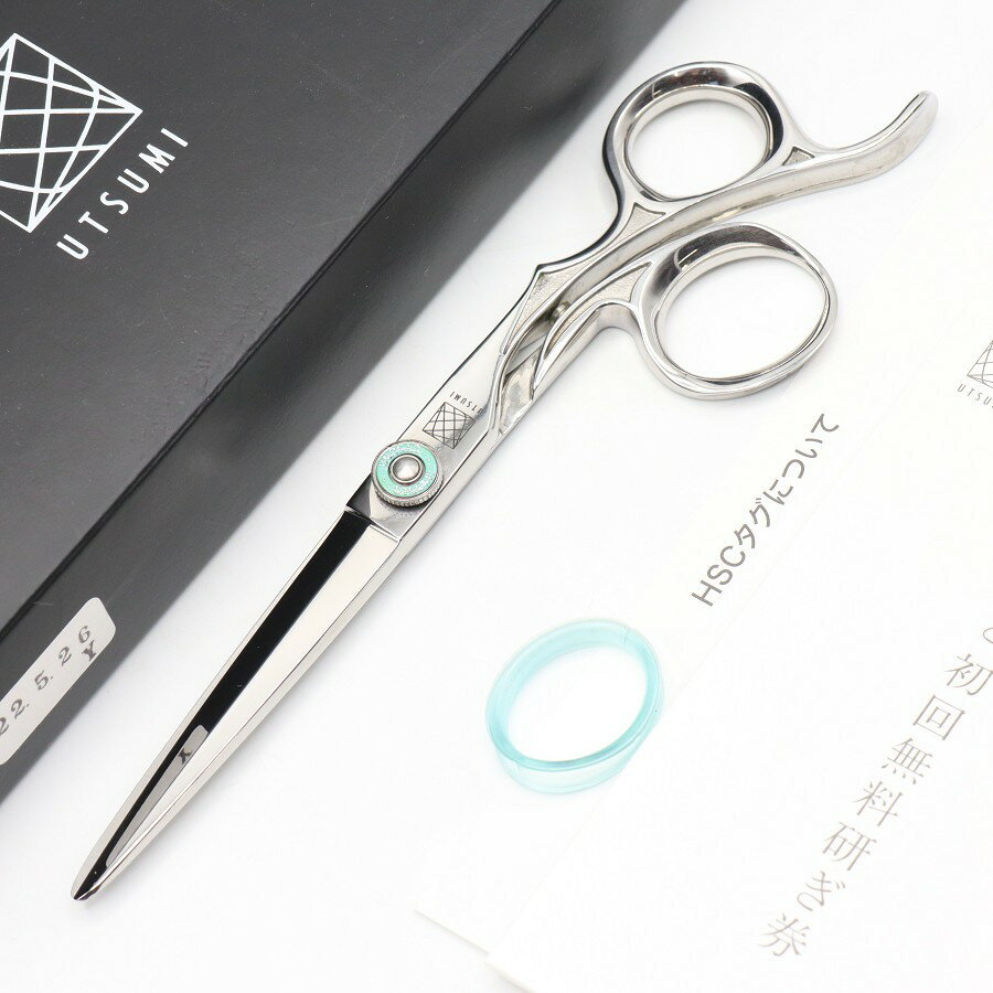 【美品】内海シザー ergu ER620 SLIDE40 カットシザー 6.2インチ 片剣刃 3Dハンドル ウツミ ■商品情報 ・片剣刃 ・ERGUハンドル ベアリングネジ搭載 ・6.2インチ ・材質:コバルト含有銅 ・61.7グラム ■特...