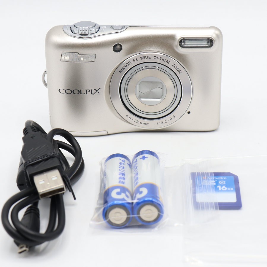 ■商品名 NIKON COOLPIX L32SL シルバー コンパクトデジタルカメラ ニコン デジカメ コンデジ 本体 ■商品状態 【B】一般的な使用感のある商品 ・本体側面の角部分などに使用に伴う擦れキズがございます。 ・SDカード（16...