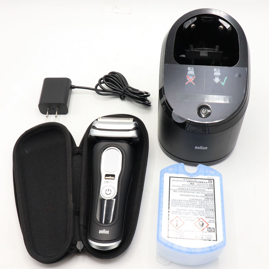 ■商品名 【美品】ブラウン シリーズ9 Pro 9450cc-V アルコール洗浄システム付き メンズシェーバー ブラック BRAUN 本体 ■商品状態 【A】大きなダメージもなく程度良好の美品 ・本体側面や洗浄機には使用に伴う擦れ感がござい...