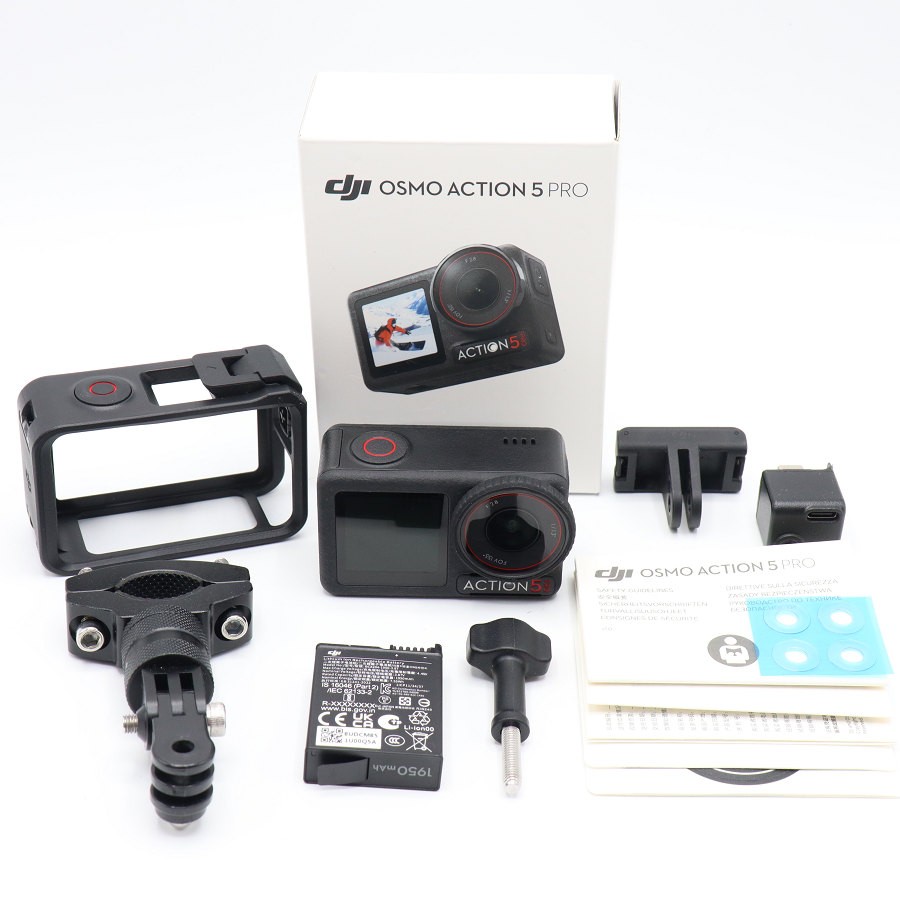 ■商品名 【美品】DJI Osmo Action 5 Pro Standard Combo OA5P01 アクションカメラ オスモアクション プロ スタンダードコンボ 本体 ■商品状態 【A】大きなダメージもなく程度良好の美品 ・本体の角の...