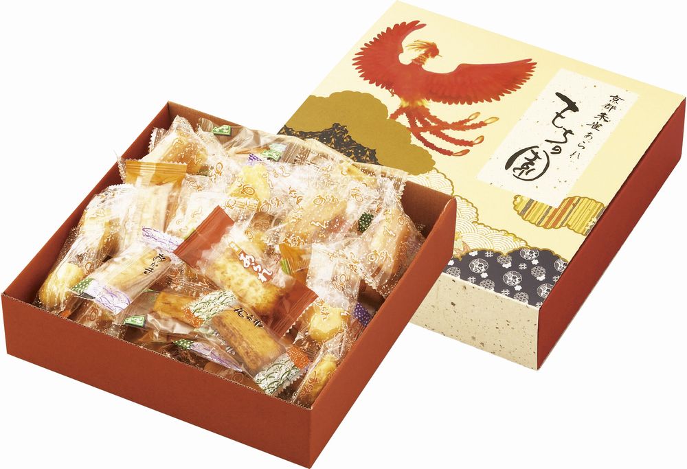 京都・朱雀で生まれたあられ「もちの園」。厳選されたもち米を使用し、すべての工程にこだわり抜いた生地を丹精込めて焼き上げた風味豊かな味わい。南方を守護する神鳥“朱雀”とともにお届けします。 ■ブランド：京都朱雀あられ ■メーカー品番：LG-1...