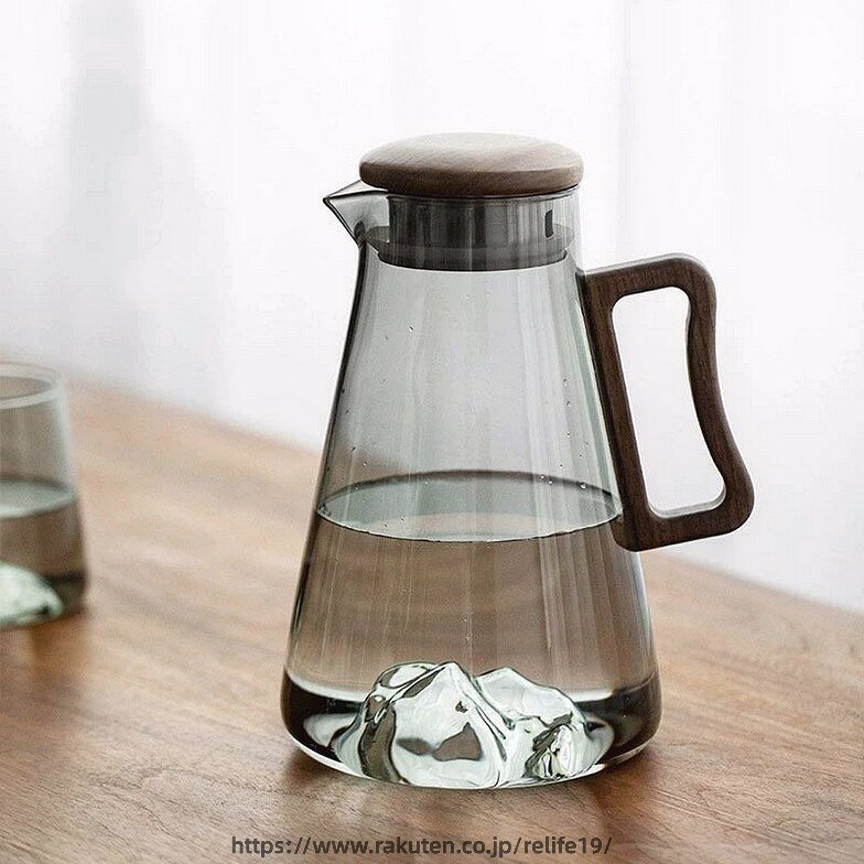 【商品番号】y557911 【カラー】グレー、透明 【用途】麦茶、紅茶、花茶、ハーブティー、工芸茶、ジュース、コーヒーなどを入れます。 【直火対応】耐熱のホウケイ酸ガラスで作られて、ビーカーと同じ材質で、直火可能なガラスポットです。 温かい...