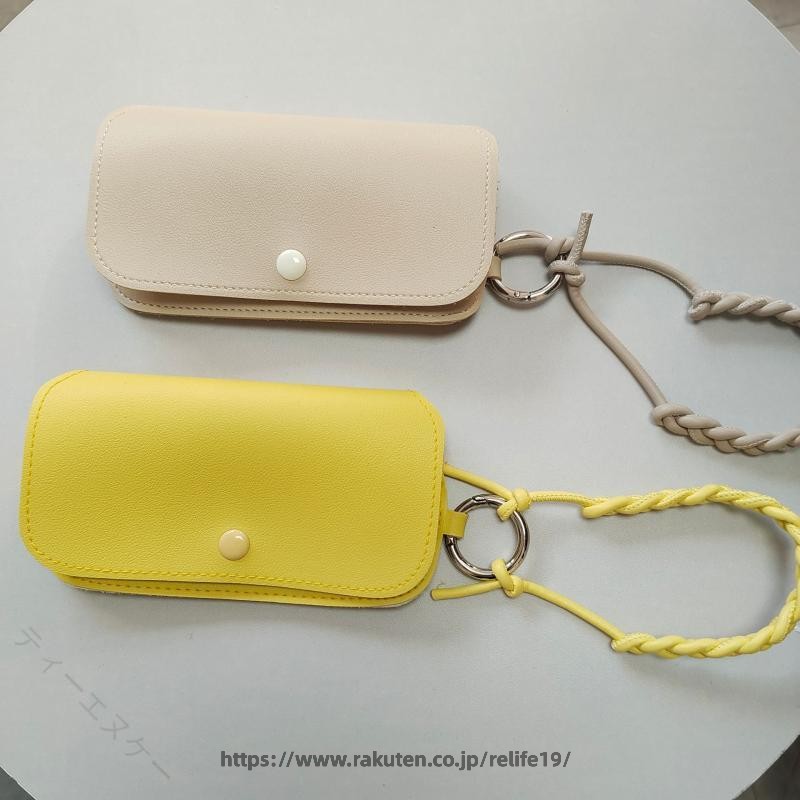 ・素材: 革製・用途: 眼鏡ケース・カラー展開: アイボリー、ブラック、ブラウン、ピンク、イエロー・サイズ: 約16×8.5cm 【原産国／製造国: 中国】 指定された配送時間は承っておりません。【ティーエヌケー】