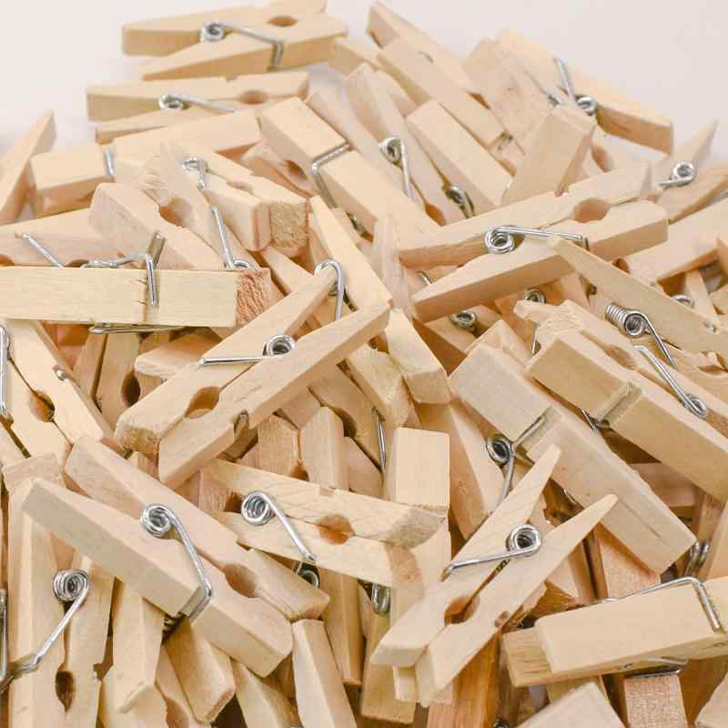 Enkrio 木製クリップ 100個セット ミニ ウッドクリップ 写真 画鋲 挟み 木製ピンチ 洗濯バサミ クロスピン 飾り付け DIY 手芸用 固定用「高品質の素材」：ミニクリップは天然木でできており、軽くて丈夫、再利用可能、脱落しにくい...
