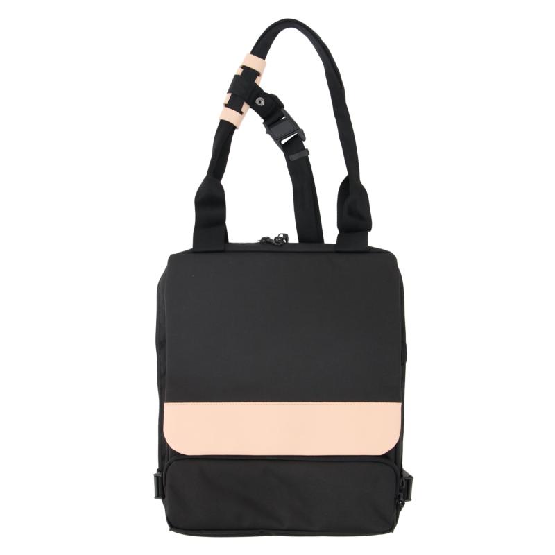 FIXTOTE（フィックストート） ケプラー タン S【大容量モデルを使いやすくダウンサイジング】FIXTOTEの大容量モデル「ケプラーMサイズ」の機能性はそのままに、日常使いしやすいサイズ感へ最適化したSサイズモデル。【身体に固定して両手...