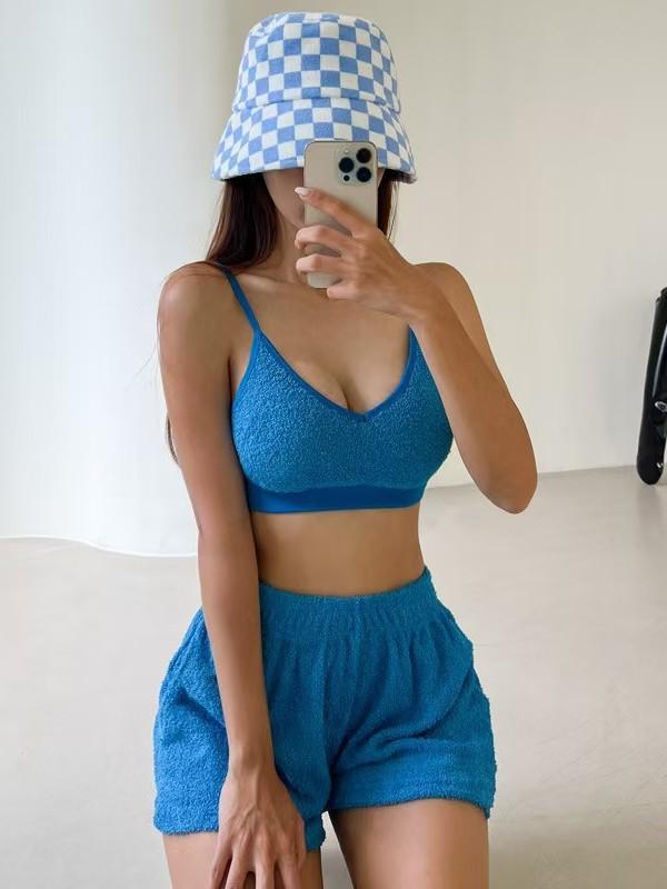 ・性別: 女性・対象年齢: 成人・デザイン: 単色、ハイウエスト、セクシー、バックレス、高耐久、フレッシュ、コンサバティブ・スチールサポート: 胸パッドあり、スチールサポートなし・素材: ナイロン・素材成分比率: ナイロン82%・重量: 約...
