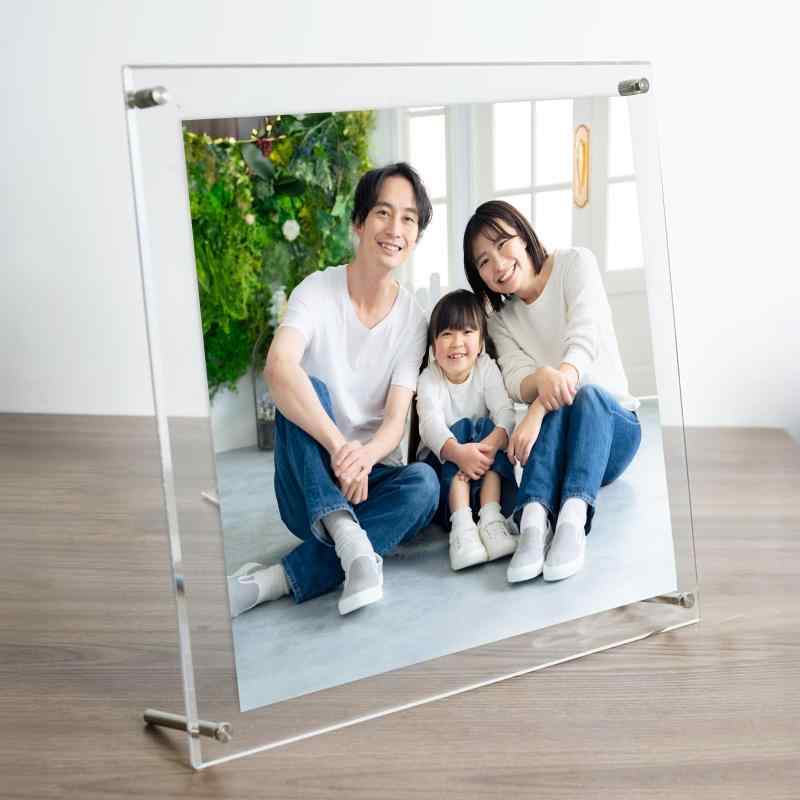互陽 色紙額アクリル製 G-3009収納サイズ:272×242mm（色紙サイズ）、外寸：313×283mm、厚さ：表3mm/裏3mm　厚み調整用ワッシャー1mm4個付4隅のビスで色紙をアクリル板に挟むタイプで、色紙の入れ替えができます。ワッ...