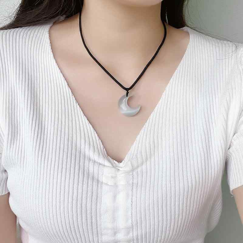 ・カテゴリ: ネックレス・素材: 人造水晶・加工技術: 電鍍・デザイン: 星形・チェーンの種類: 十字チェーン・ペンダント素材: 人造水晶・周長: 41cm-50cm・カラー展開: BZ485ホワイトムーンストーンネックレス・モチーフ: 月...