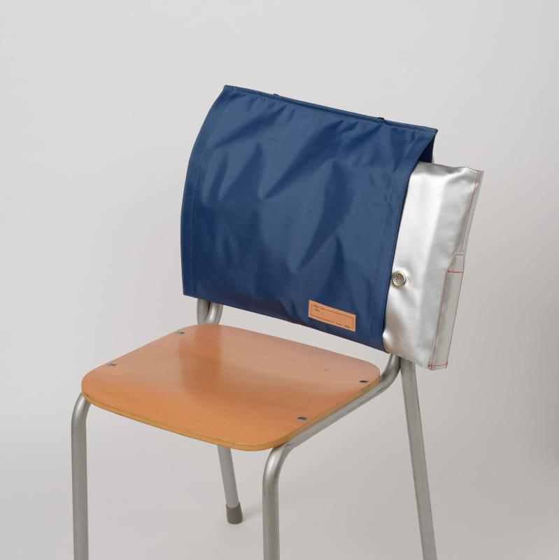 大明企画 背もたれ式防災頭巾用カバー　トップカバーブルー　約35×40cm 90018サイズ:約35×40cm本体重量:約0.18kg素材:ナイロン生産国:ベトナム
