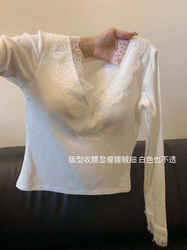 ・カテゴリ: Tシャツ・主な素材: 綿90-95%、氨纶30%以下・柄: 無地・スタイル: 純欲風・ネックライン: Vネック・袖丈: 長袖・袖型: 標準袖・衣丈: 短丈(40cm超～50cm以下)・装飾: レース・カラー展開: ホワイト、杏...