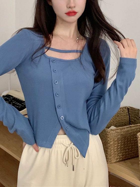 ・カテゴリ: Tシャツ・スタイル: 韓国系、日常カジュアル・主な素材: ポリエステル95%以上・袖丈: 長袖・衣丈: 短め（40cm超～50cm以下）・ネックライン: スクエアネック・袖型: 標準袖・柄: 無地・デザイン: 接ぎ、流行アシン...