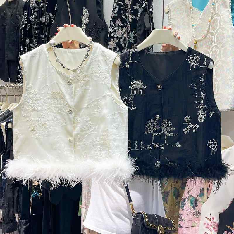 ベスト レディース 秋冬 新中式 刺繍 オーストリッチフェザー ノースリーブ アウター デザイン感 気質 上品 大人 カジュアル・スタイル: 通勤風・着丈: 普通(50-65cm)・ネックライン: ラウンドネック・素材: ポリエステル・カラ...