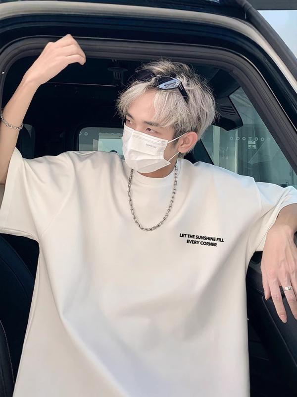 ・カテゴリ: Tシャツ・スタイル: ワイド・主な素材: 綿100%・柄: 文字・ネックライン: クルーネック・袖丈: 短袖・袖型: 標準・カラー展開: グレー、ホワイト、ブラック・サイズ展開: M、L、XL、2XL、3XL・重量: 約200...