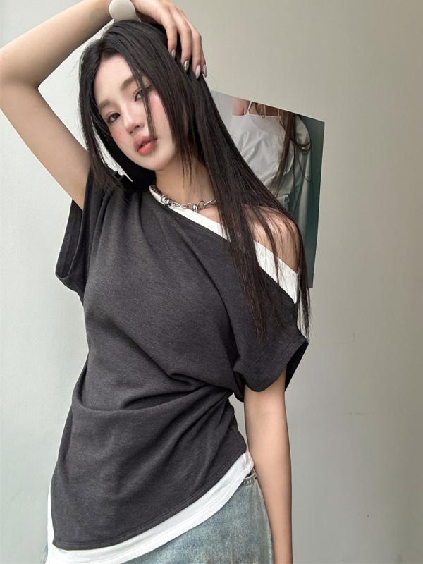 ・カテゴリ: Tシャツ・スタイル: 通勤風・主な素材: その他30%以下・袖丈: 短袖・袖型: 通常袖・柄: 撞色・ネックライン: 斜めネック・フィット: スリムフィット・衣丈: 普通(50-65cm)