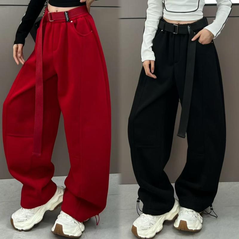 ・スタイル: 腰带・カテゴリ: 直筒裤・パンツ丈: 長丈・厚み: 通常・装飾: ポケット・カラー展開: 赤、黒・サイズ展開: S、M、L・主な素材: 綿・素材含有率: 30%（含）-50%（不含）