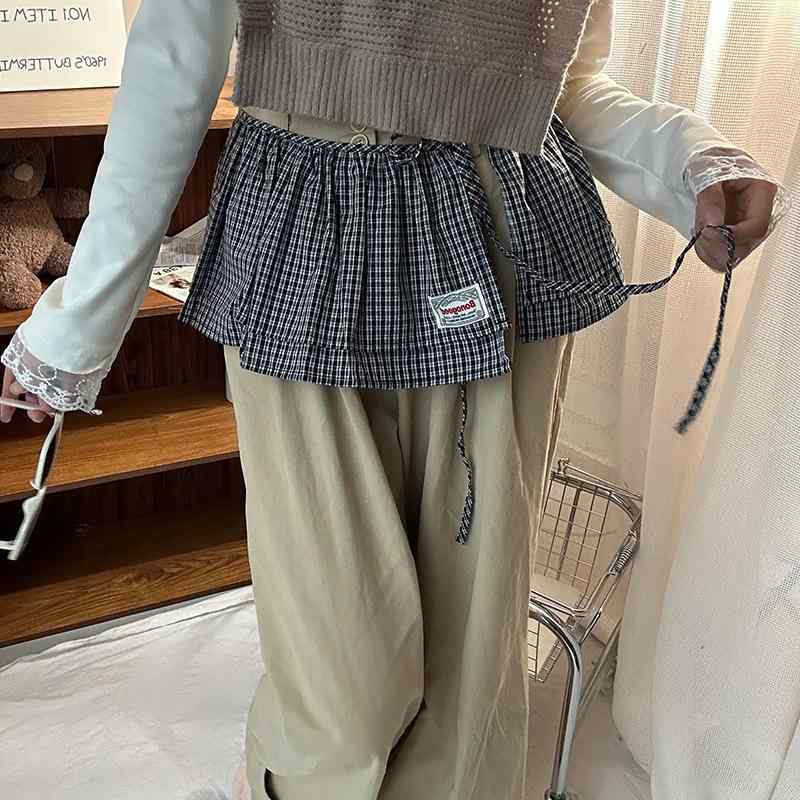 ・カテゴリ: 半身スカート・スタイル: 潮流風・主な素材: ポリエステル・主素材含有量: 80%（含）-90%（不含）・スカート型: Aライン・スカート丈: 短め・柄: チェック、ストライプ・カラー展開: 黒白チェック、カーキチェック、赤チ...