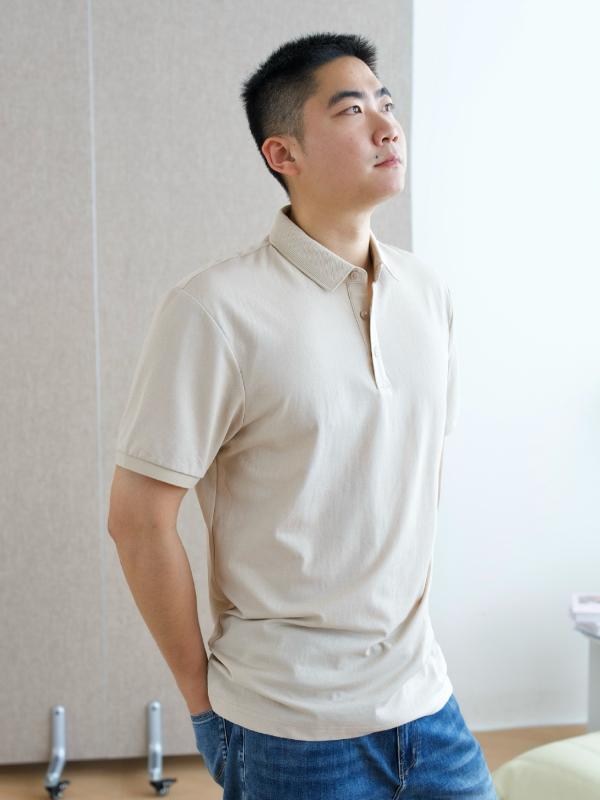 ・カテゴリ: Tシャツ・スタイル: 軽熟休闲・柄: 純色・版型: 寛松型・主な素材: 綿51-70%・袖型: 常规・袖丈: 短袖・スタイル: 套頭・ネックライン: 翻領・厚み: 普通・カラー展開: 黒、牛仔藍、浅灰緑、浅灰、白、粉、浅杏・サ...