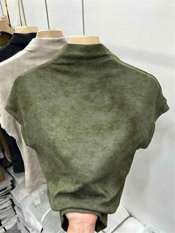 ・カテゴリ: Tシャツ・主な素材: 綿30-50%、ポリエステル50-70%・柄: 無地・スタイル: 通勤風・ネックライン: クルーネック・袖丈: 長袖・版型: ワイド・衣長: 約50-65cm・カラー展開: ダークグリーン、ベージュ、ブル...