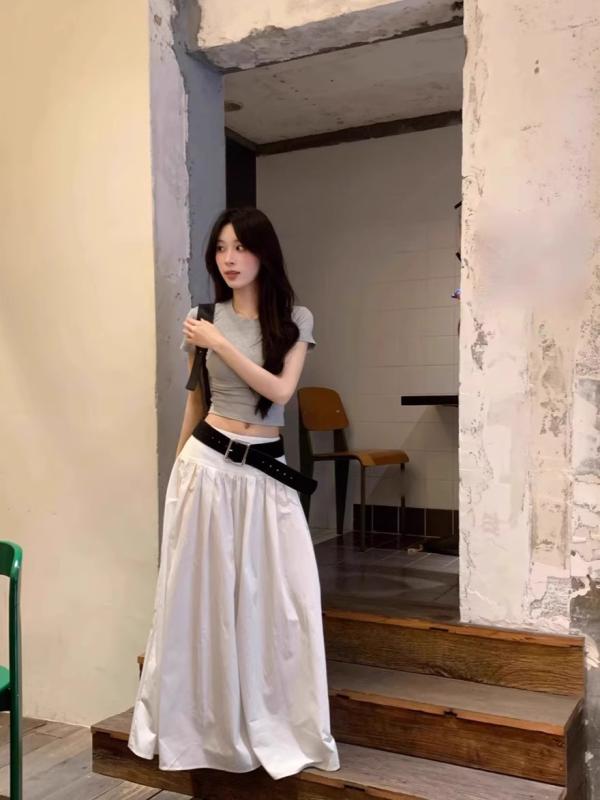 ・カテゴリ: 半身裙・スタイル: 复古・主な素材: 棉混纺・スカート型: A型・スカート丈: 長丈・流行要素: 腰带・カラー展開: 白色、黒色・サイズ展開: S、M、L、XL・適用シーン: 旅游、休闲、露营、通勤・適用体型: 苹果型、直筒型...