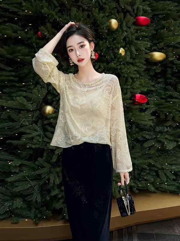 ・カテゴリ: Tシャツ・スタイル: 気質通勤・主な素材: 桑蚕丝95%以上、ポリエステル・柄: 単色・袖丈: 長袖・工艺: 刺繍・版型: 標準・衣長: 普通款(50cm<衣長≤65cm)・ネックライン: クルーネック・袖型: 標準袖・...