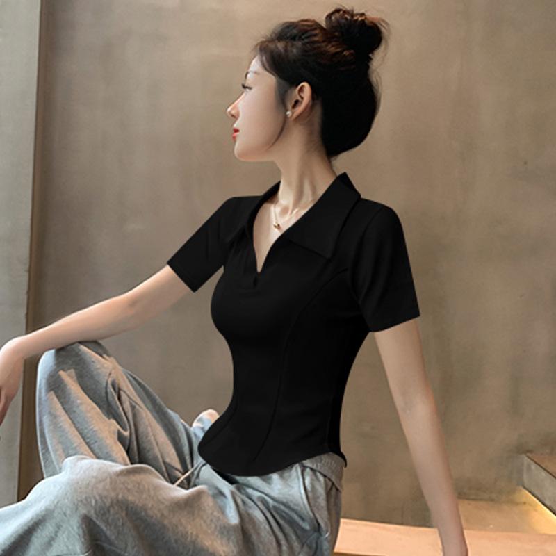 ・カテゴリ: Tシャツ・主な素材: 綿95%以上・柄: 無地・袖丈: 短袖・衣丈: 超短丈(≤40cm)・ネックライン: ポロ・袖型: 通常・流行要素: リブ、接ぎ、不対称・カラー展開: ブラック、ホワイト、ブラウン、グレー・サイズ展開: ...