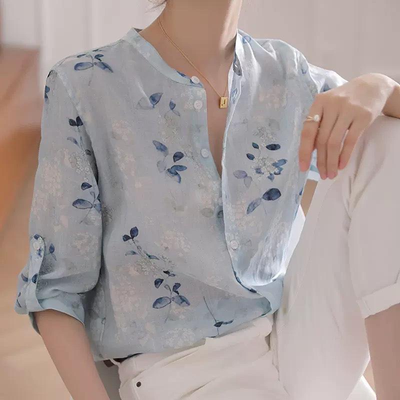 ・カテゴリ: シャツ・スタイル: 韓国風カジュアル・主な素材: 冰麻、ポリエステル30-50%・柄: 植物花卉、格子・袖丈: 短袖・袖型: シャツ袖・カラー展開: ライトブルー・サイズ展開: S、M、L、XL、2XL・ネックライン: スタン...