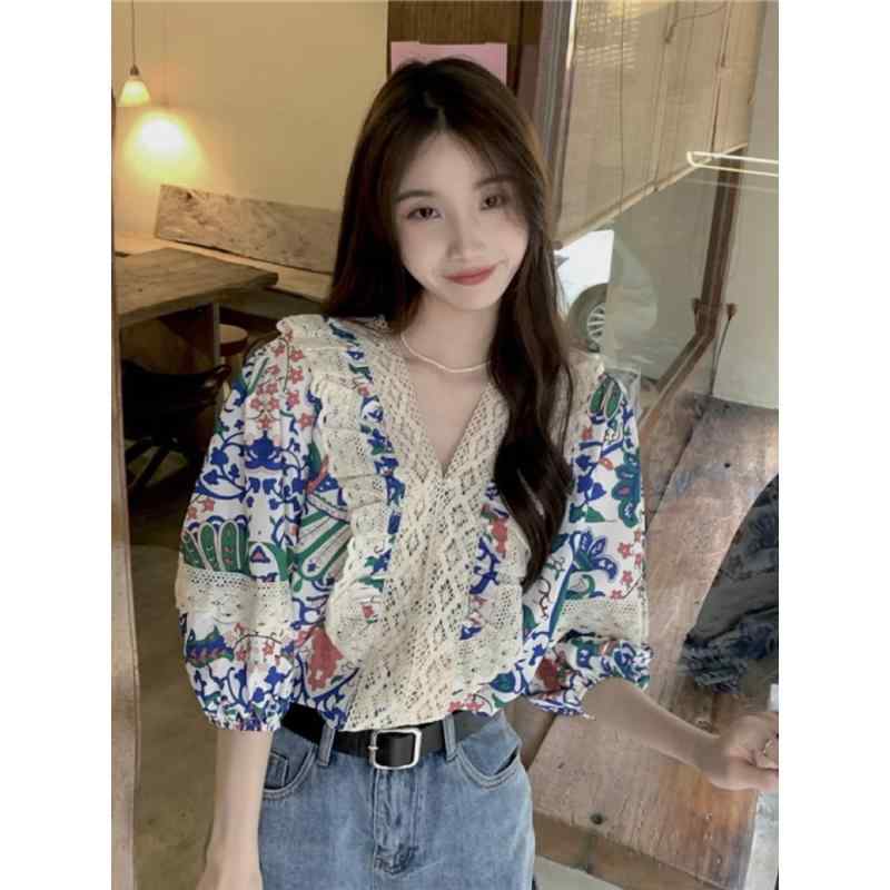 ・柄: 碎花・袖丈: 短袖・スタイル: 復古風・版型: ゆったり・着丈: 普通(50cm<着丈≤65cm)・ネックライン: Vネック・袖型: 泡泡袖・カラー展開: 画像色・サイズ展開: 均一