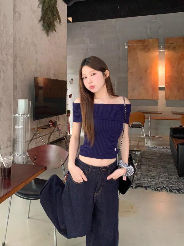 ・カテゴリ: Tシャツ・スタイル: 潮流風・主な素材: ポリエステル100%・袖丈: 短袖・柄: 無地・カラー展開: ホワイト、ダークネイビー・サイズ展開: フリーサイズ・ネックライン: ボートネック・フィット感: スリムフィット・丈: 普...