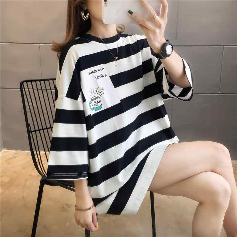 ・カテゴリ: Tシャツ・スタイル: 休闲・主な素材: 聚酯纤维90%-95%・柄: 条纹/格子・袖丈: 短袖・デザイン: 拼接・フィット感: 宽松型・着丈: 中长款・ネックライン: 圆领・袖型: 常规款・流行要素: 3D/立体图案・カラー展...