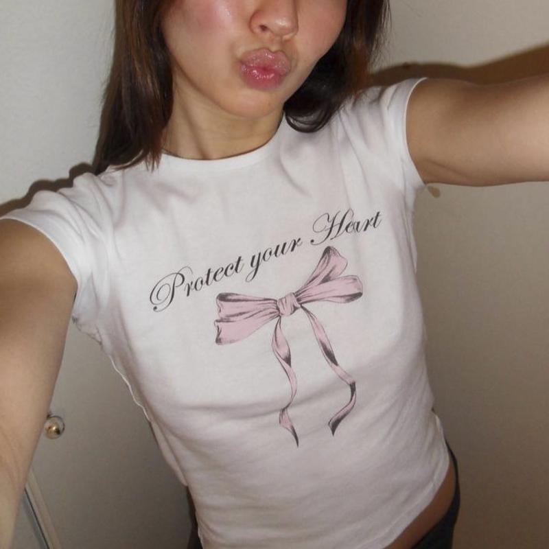 ・カテゴリ: Tシャツ・スタイル: 街頭・主な素材: ポリエステル・柄: 文字・ネックライン: クルーネック・袖丈: 短袖・プリント: あり・フィット: スリム・袖型: 標準・流行要素: クロップド・カラー展開: ホワイト、ブラック、イエロ...