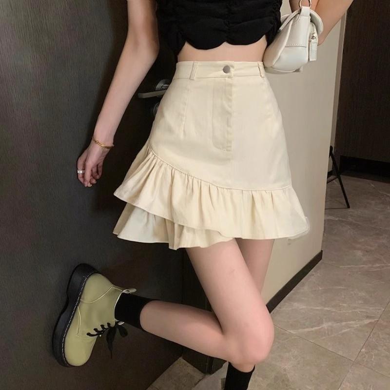 ・カテゴリ: 半身スカート・スタイル: 通勤風・主な素材: 牛仔布・主面料成分: 綿70-80%・シルエット: 魚尾・丈: 短丈・カラー展開: ブラック、杏色・サイズ展開: XS、S、M、L、XL、2XL、3XL、4XL・伸縮性: 微弾