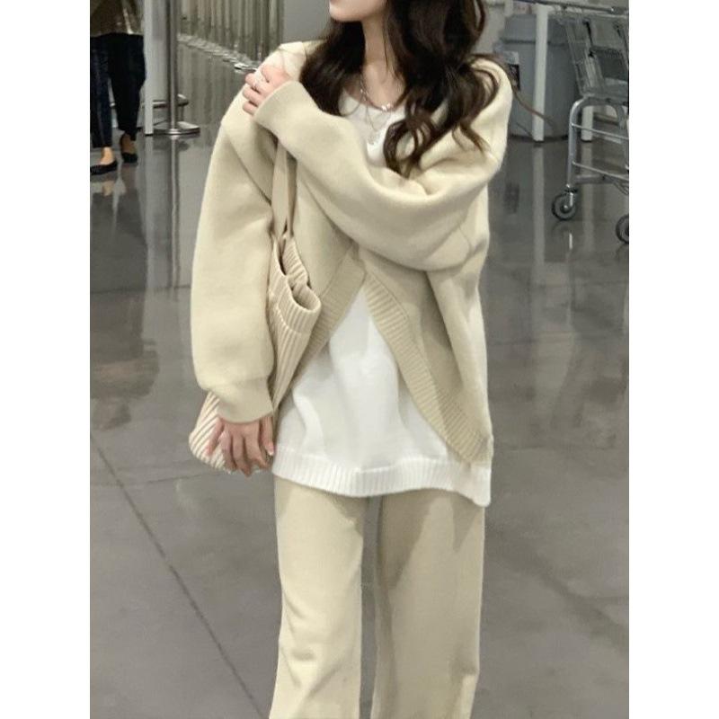 ・カテゴリ: 休闲套装・スタイル: 日韓レジャー, 慵懶風・主な素材: ニット・柄: 無地・カラー展開: 杏色、黒・サイズ展開: S、M、L、XL・パンツ丈: ロングパンツ・流行要素: スプライス・技法: 梭織・主素材成分: 再生セルロース...