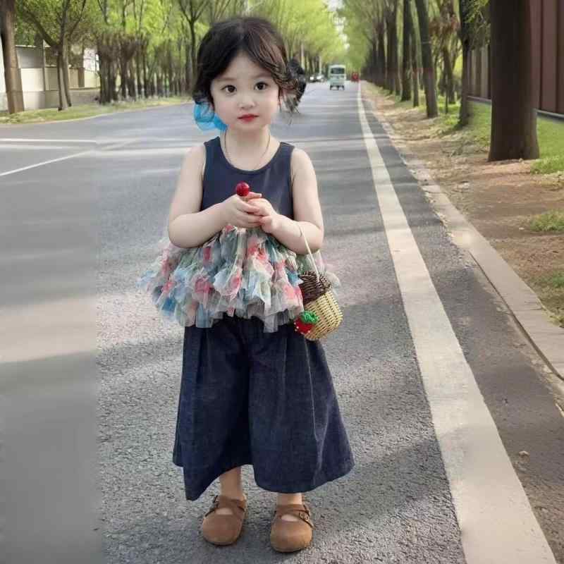 ・カテゴリ: 童セット・スタイル: シンプル・セット内容: トップス＋パンツ・対象年齢: 中小童・対象身長: 100-140cm・季節: 夏・袖丈: ノースリーブ・フード: フードなし・パンツ丈: ニーパンツ・加工: 柔らか仕上げ・厚み: ...