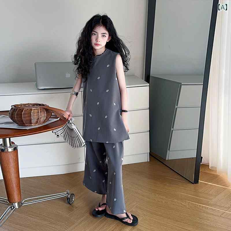 ・カテゴリ: 童セットアップ・スタイル: 韓国風・対象: 女児・対象年齢: 中大童(8歳以上、140cm以上)・セット数: 2点・袖丈: ノースリーブ・パンツ丈: ロング・素材加工: 柔軟処理・厚み: 薄手・柄: 無地、花柄・素材: 麻混紡...