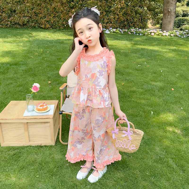 ・カテゴリ: 子供用セット・スタイル: 韓国風・セット内容: 2点セット・対象年齢: 3〜8歳・対象身長: 100〜140cm・袖丈: ノースリーブ・フード: フードなし・パンツ丈: 7分丈・主な素材: ポリエステル100%・加工: 柔らか...